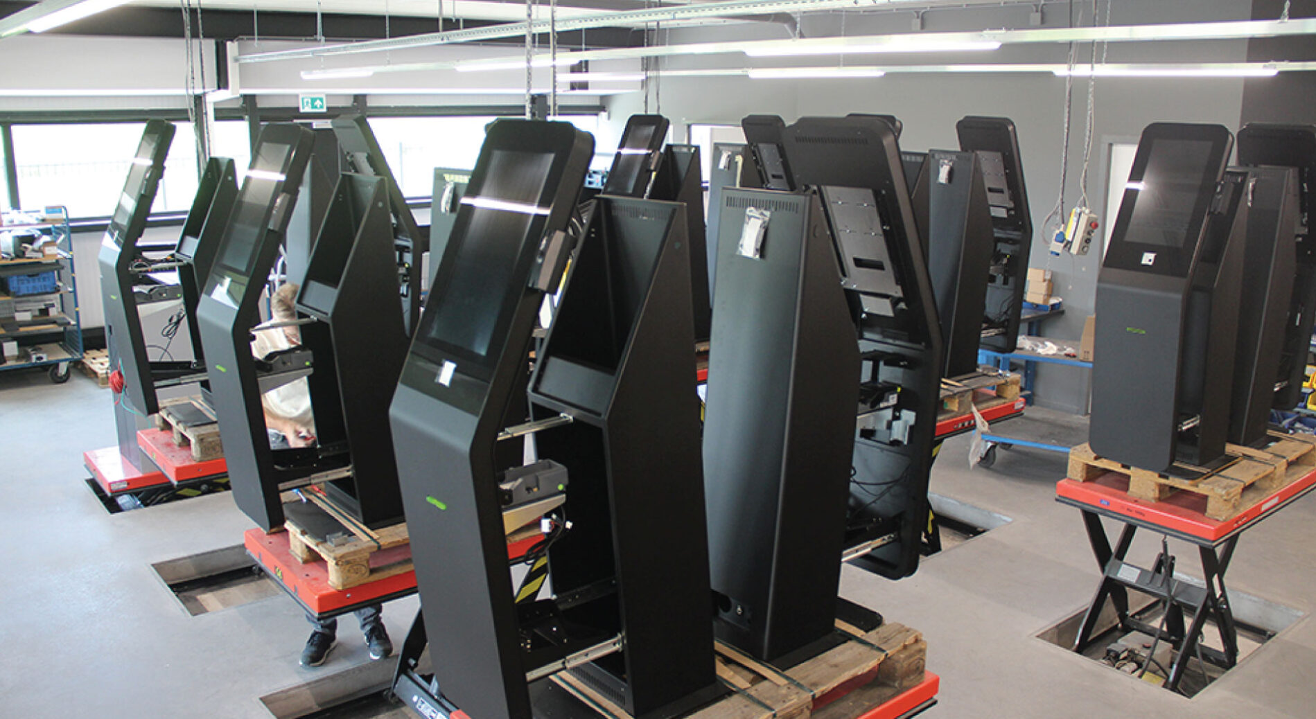 Custom Builds - Cennox